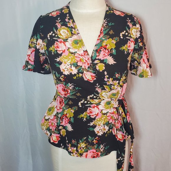 Monteau | Tops | Monteau Floral Wrap Top | Poshmark